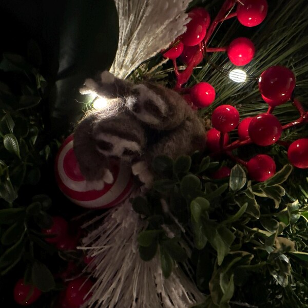 Sloth Desk Pet, Hand Felted Wool Sloth Sculpture, Sloth Gift - Etsy