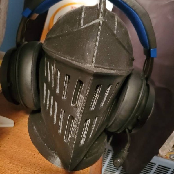 Lothric Knight Headphone Stand | Knight Perfect Gamer Gift | Lothric ...