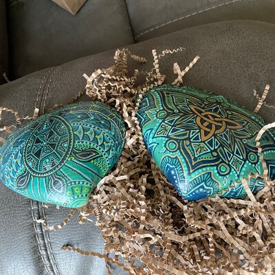 Hand-painted symmetry Seashell - Etsy