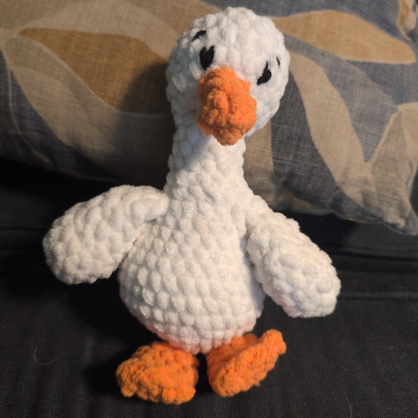 Silly Goose Crochet Pattern (low Sew Silly Goose, Amigurumi Goose ...