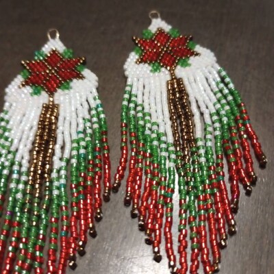 Christmas Earring Patterns Brick Stitch Poinsettia Earrings Seed Bead ...