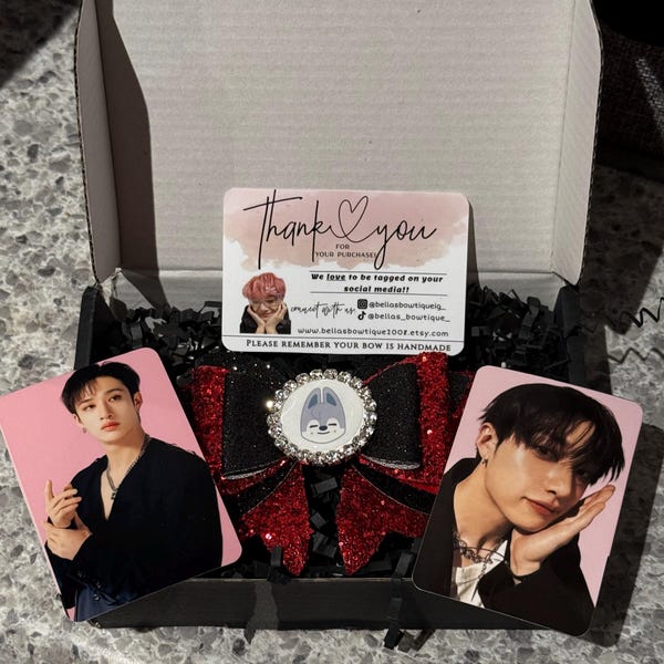 STRAY KIDS SKZOO Bang Chan, Lee Know, Changbin, Hyunjin, Han, Felix ...