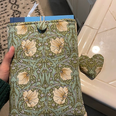 Blue Strawberry Thief Book Sleeve With Closure and Front - Etsy