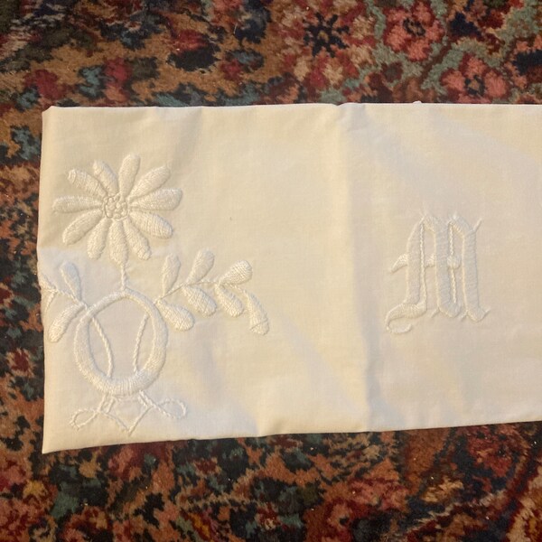 Italian Needlework Placemats in Deruta Hand Embroidery on Linen Set/4 ...