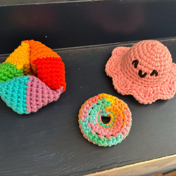 Mobius/ Infinity Loop Crochet Fidget Toy. Pick Your Own Colour and ...