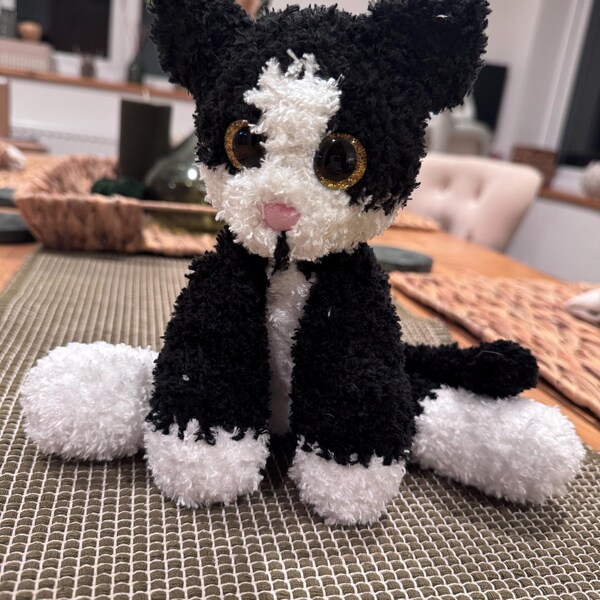 Snuggle Kitty Crochet Pattern | Snuggle Series | Crochet Cat Pattern ...