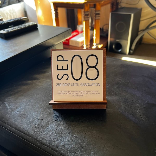 Custom Graduation Countdown Calendar - Back to School Senior Year Class ...