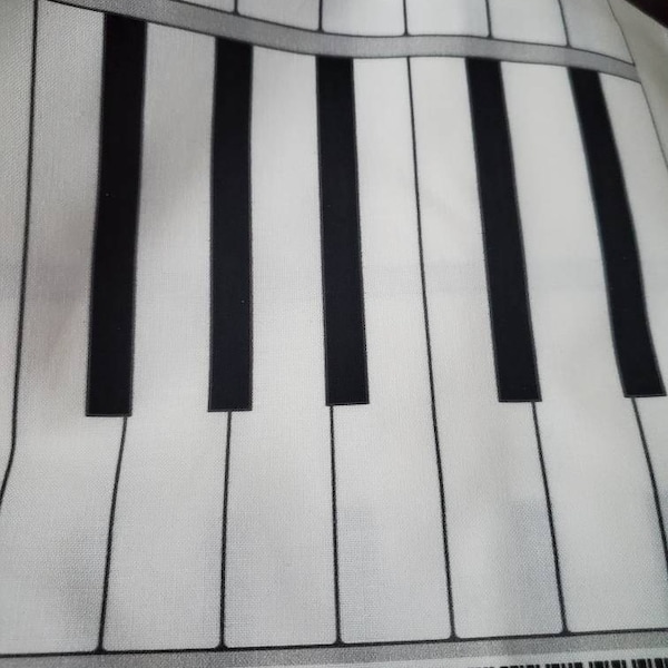 Keyboard Show Fabric - 01920731 Pianoforte Keyboard - Life-sized by Sef ...