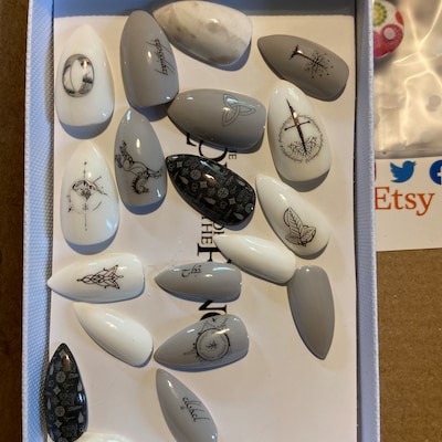 Full Set of Acrylic Nails.. inspired LABYRINTH David Bowie. Any Shape ...