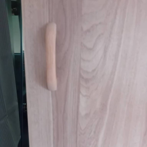 2x Natural Wood D-shaped Handles Pine and Oak Wood lacquered and ...