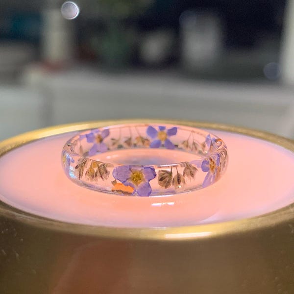 Floral Resin Ring, Clear Resin Ring Band With Pressed Forget-me-not and ...