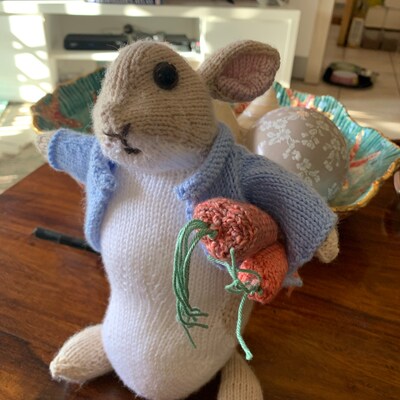 KNITTING PATTERN Rabbit and Carrots - Etsy