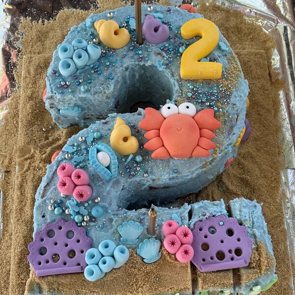 Fondant Sea Creature Cake Toppers. Clam Shells, Seaweed, Crab. Birthday ...