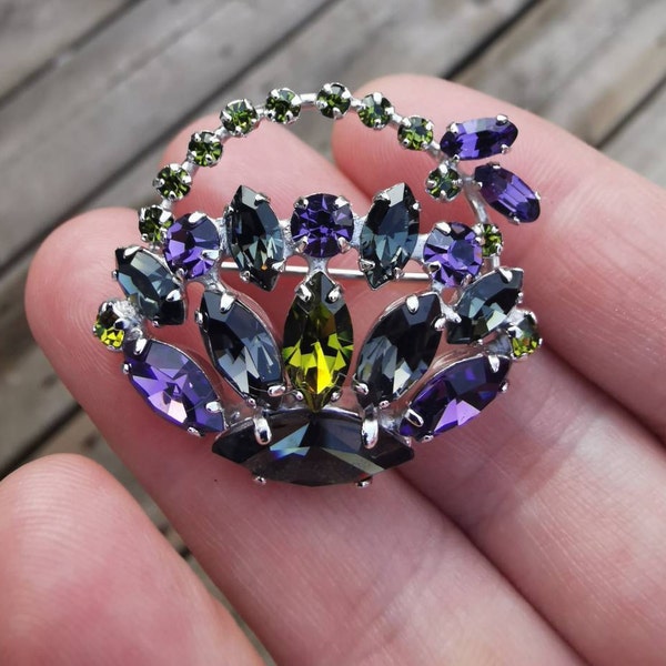 Vintage Saint Cameo Pendant Necklace, St Therese Lisieux, Shell Cameo ...