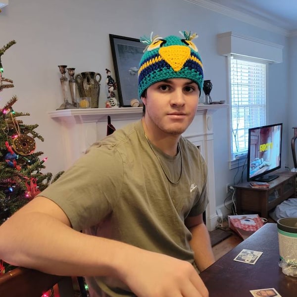 Seahawk Hat or Infinity Scarf, Uncw-themed, Hand-crocheted - Etsy