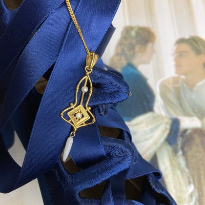 Rose's Necklace Worn During the Titanic Deck Stroll Amethyst and ...