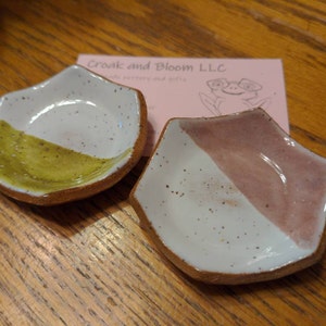 GEO SPICE DISH Speckled Stoneware Tiny Plate, Ceramic Trinket Dish ...