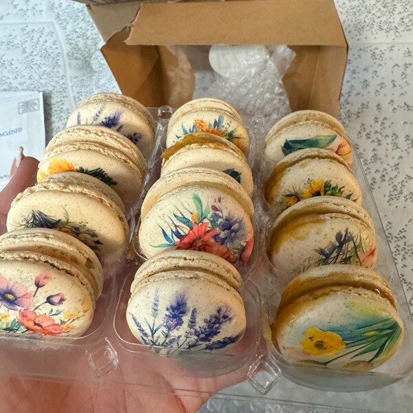 French Macarons Spring Flowers - Choose Your Flavors - Spring, Lavender ...
