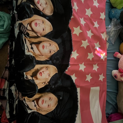 TWICE Sana America Flag Banner, Twice Members Kpop Flag Tapestry, Twice ...