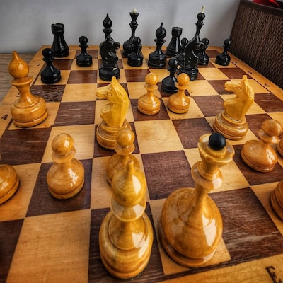 Vintage Swiss Made glass Eyed Chess Set With Marquetry Folding Chess ...