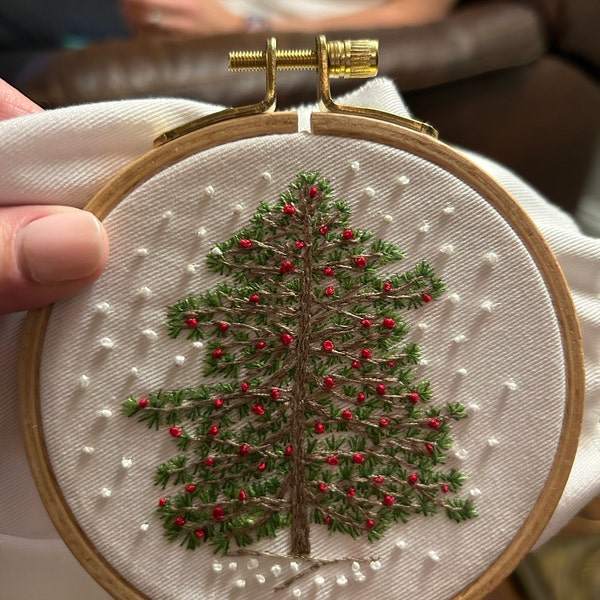 Christmas Tree Hand Embroidery Kit - Winter Christmas Embroidery ...