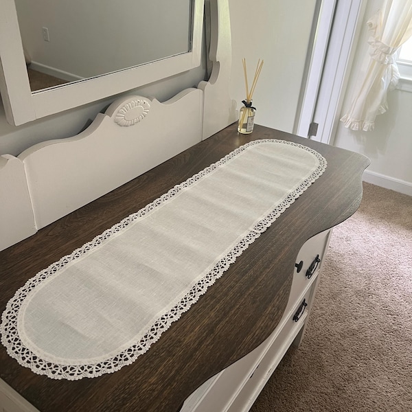 28 Inch Round Linen Table Topper With Lace Edge Small Round Tablecloth ...