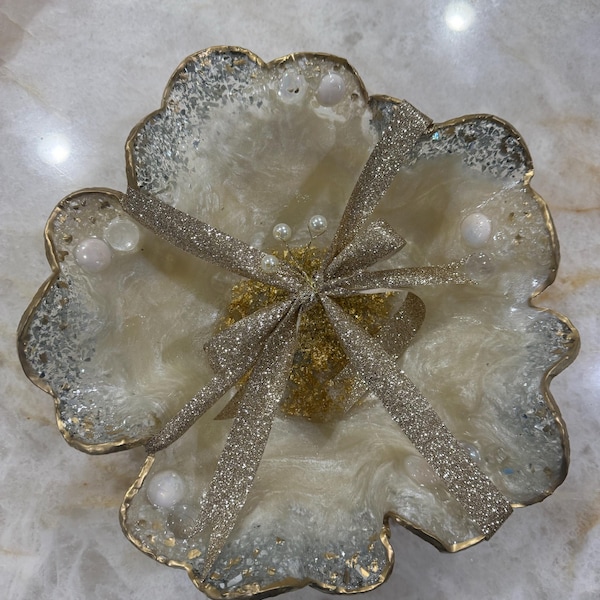 Elegant Handmade Decorative Resin Bowl, Unique Centerpiece, Resin Fruit ...