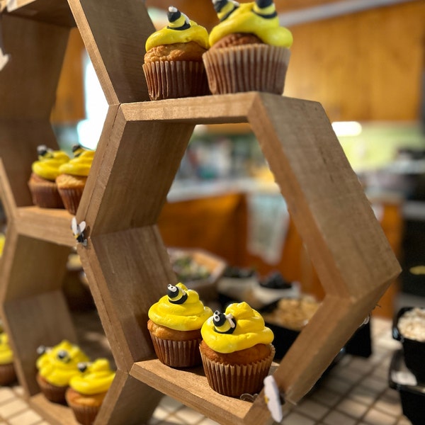 Edible Sugar Bees- Fabulous & Handmade in the UK! - Etsy