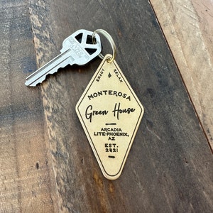 Personalized Retro Hotel Keychain // Gold Key Ring // Personalised Key ...