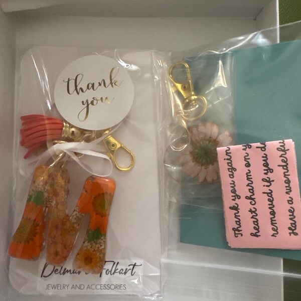 Custom Purple Flower Resin Keychain, Personalized Pressed Dried Floral ...