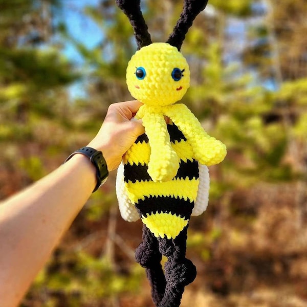 Bee Snuggler Crochet Pattern: Amigurumi Plush Toy (PDF Pattern) - Etsy