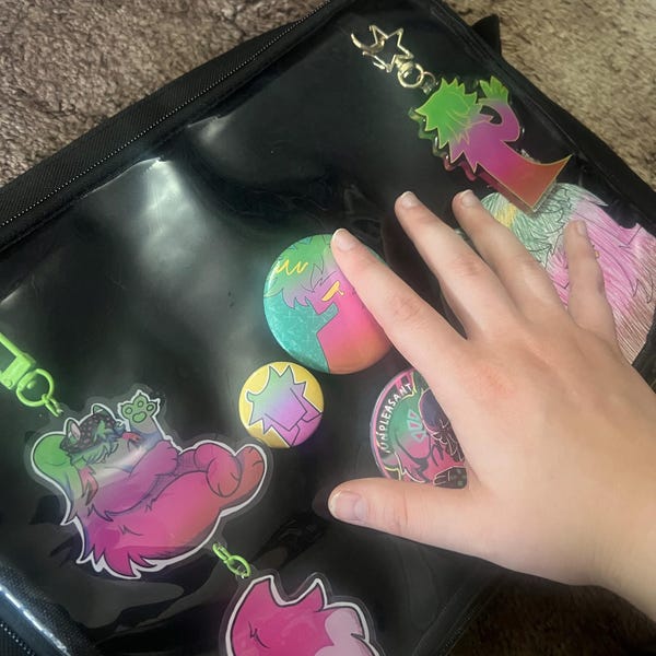 Anime Ita Bag Crossbody: Multi-color Pin Display Bag - Etsy