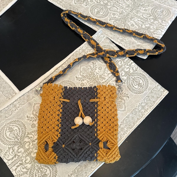 PDF Tutorial of Macrame Bee Bag + Macrame Strap, Macrame Unique Bag DIY ...