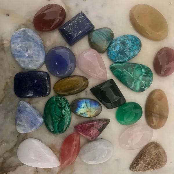 Amethyst Pyramid Shaped Stone, Ornamental Home Decor, Precious Healing ...