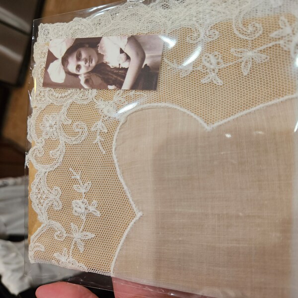 Italian Needlework Placemats in Deruta Hand Embroidery on Linen Set/4 ...