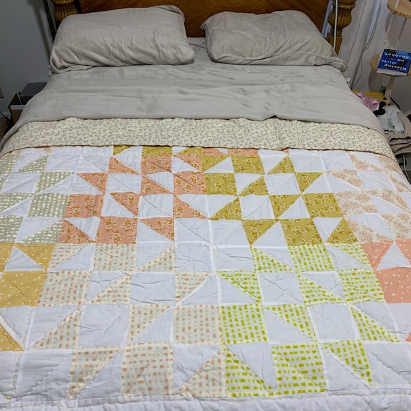 Large Double Patchwork Quilt . Traditional Round the World Pattern in ...