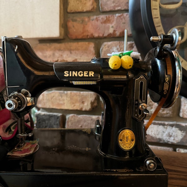 Singer Featherweight Sewing Machine Embroidered Patch, Customized ...