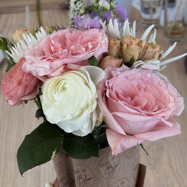 Baby in Bloom | Fresh Flower Bouquet Wraps | Brown Kraft Paper - Etsy