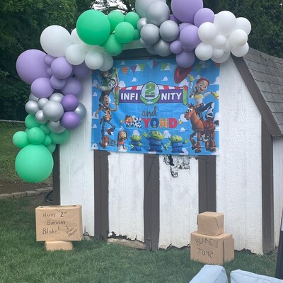 Retro Daisy Daisy ONE Banner Gold Script Letters With Daisy Flower O ...