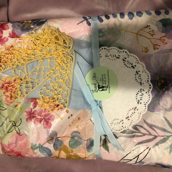 Elegant Lace Bundle, Vintage Crocheted Tatting Bundle, Slow Stitch ...