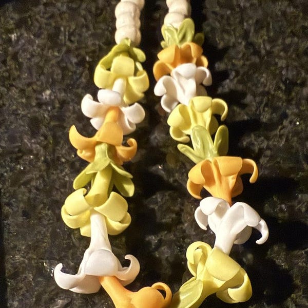 Light Green Pakalana Clay Flowers, Light Green Color, Handcrafted ...