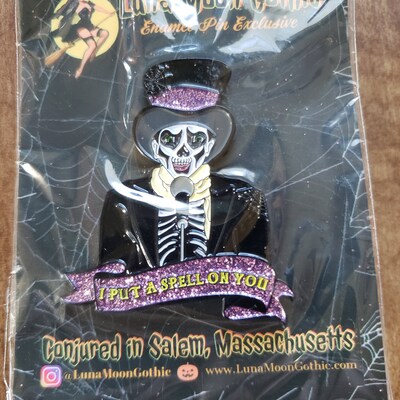 Skeleton Singer HOCUS POCUS I Put A Spell on You Enamel Pin - Etsy