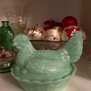Jadeite Depression Style Glass Nesting Chicken Hen on Nest Candy Dish ...