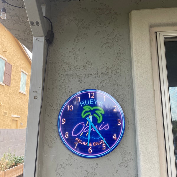 Backyard Oasis Palm Tree Clock: Personalized Tiki Bar Decor - Etsy