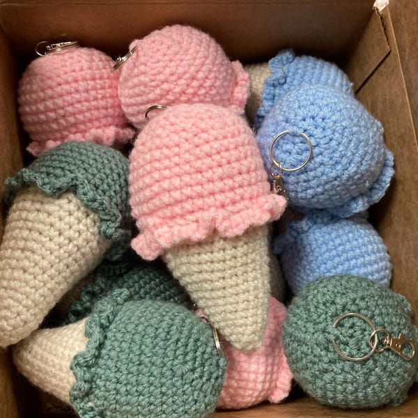 Amigurumi Dessert Keychain Crochet Pattern: Cake, Cupcake, Donut, Ice ...