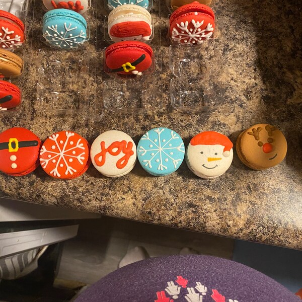 Dusty Blue Pearl Macarons - Macaroons Cookies Treats Delicious Flavor ...