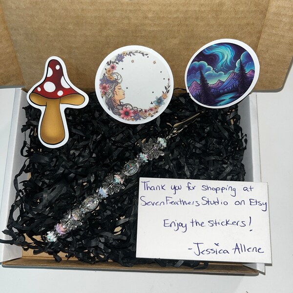 Rooster and Pheasant Feather Credit Card Clip With Skulls Bead Accents ...