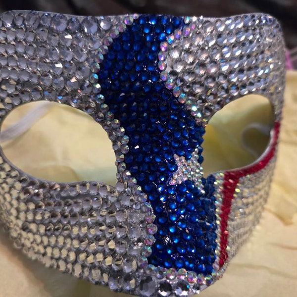 Painted Skull With Cracks Halloween Mardi Gras Half Mask White, Black ...