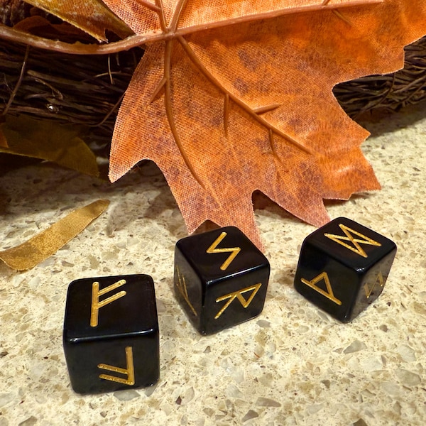 Custom Rune Set / Futhark Rune Dice / Divination - Etsy