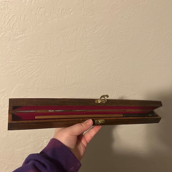 Witch and Wizard Wand in Real Wooden Display Box - Will O'wisp's Wand ...
